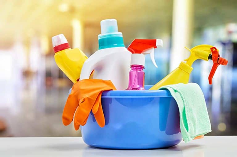 How Best to Remove Smells from Plastic and Silicone Kitchenware ...
